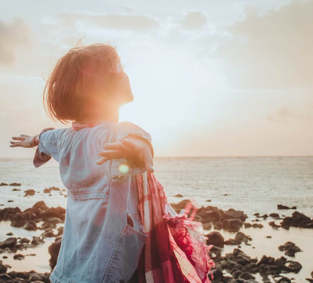 15 Simple Ways To Start A Spiritual Morning Routine – Living In Her Moment